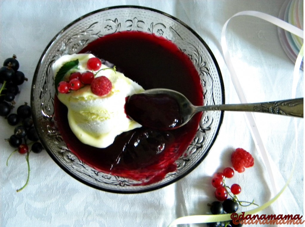 Rod Grod Med Flode (desert cu rubarba si coacaze) - Prăjiturici și altele