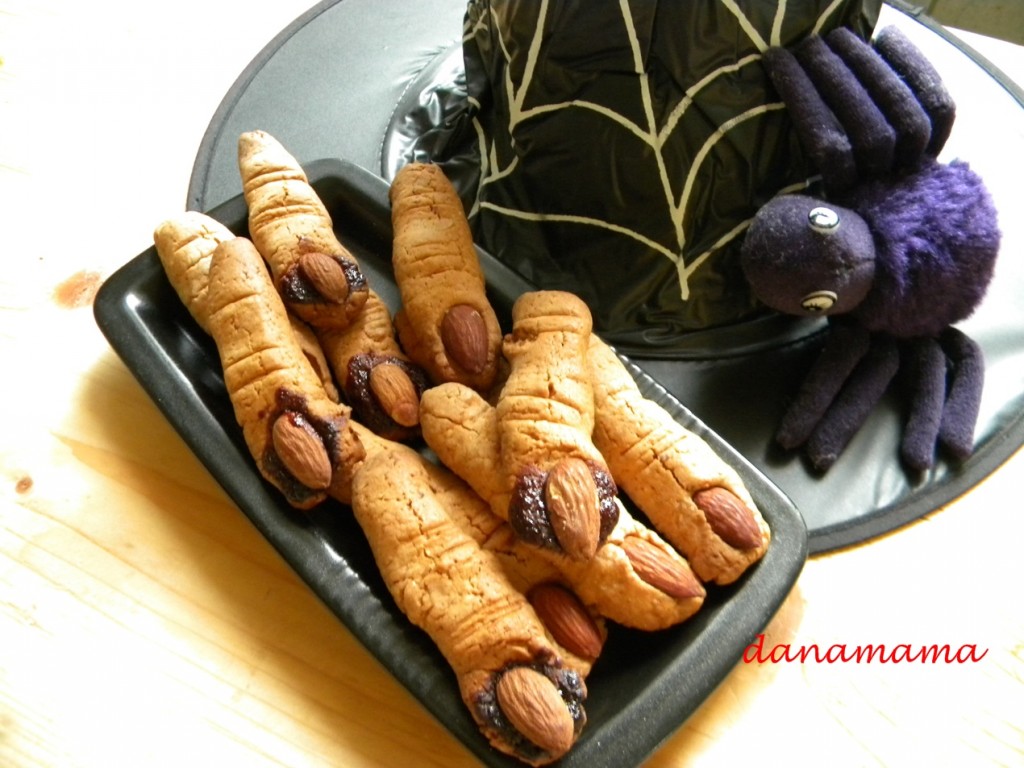 Degete de vrajitoare - Prăjiturici și altele