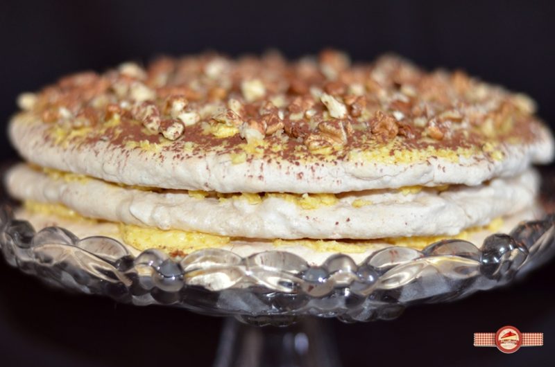 Tort de bezea cu lemon curd si capsune - Prăjiturici și altele