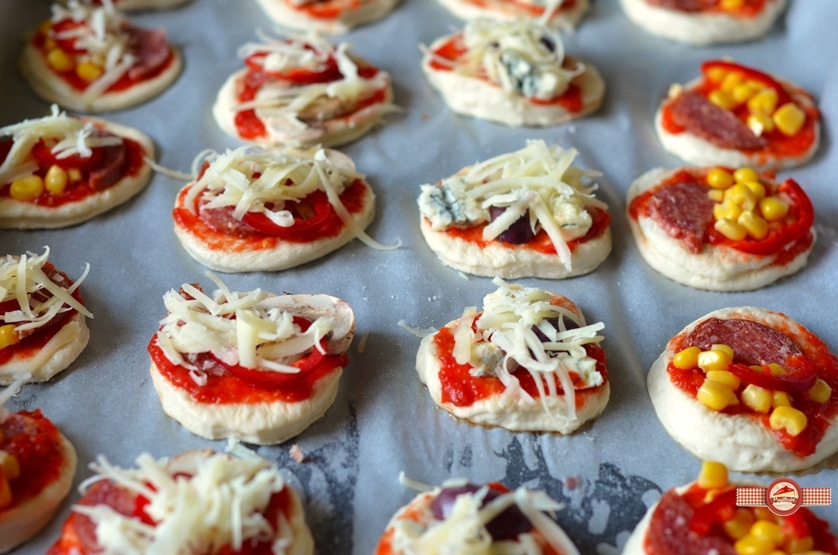 Mini pizza - Prăjiturici și altele