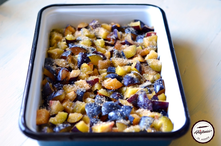 Crumble cu prune si caju - Prăjiturici și altele