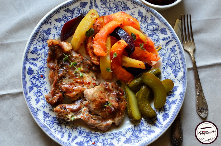 Ceafa de porc cu legume picante la cuptor - Prăjiturici și altele