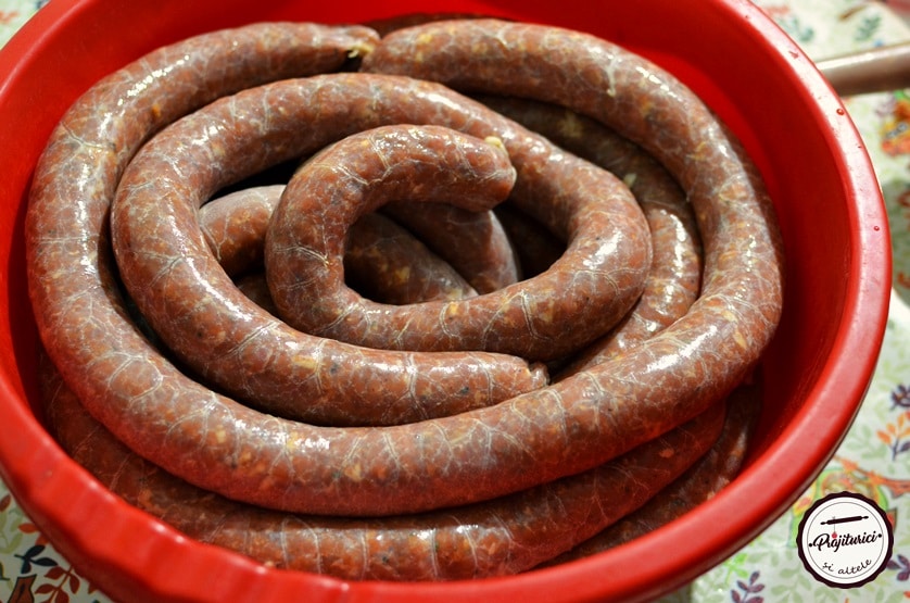 Carnati de casa de porc-preparare si afumare - Prăjiturici și altele