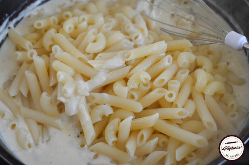 Mac and cheese- macaroane cu branza la cuptor - Prăjiturici și altele